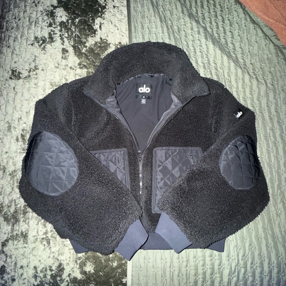 ALO Yoga | Jackets & Coats | Alo Yoga Sherpa Edge Bomber Black Fleece ...